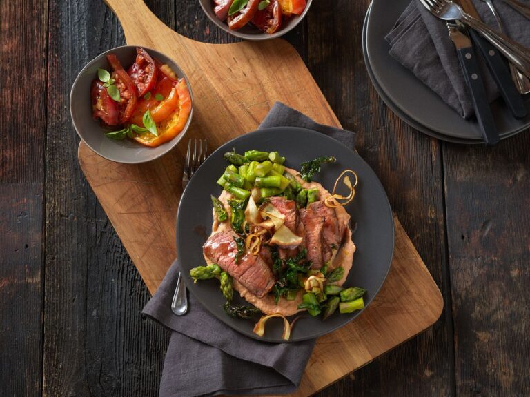 Grass-Fed Beef Sirloin Steak : Strauss Brands